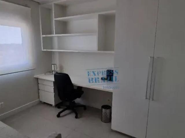 Apartamento com 96m² e 2 suítes mobiliado andar altíssimo Agende sua visita!