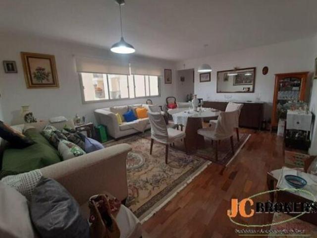 Apartamento com 97 m², 3 Dormitórios, sendo 1 suíte, Living para dois ambientes, 1 Vaga