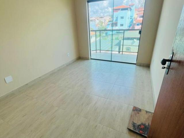 Apartamento com cobertura de 3 quartos no bairro Rochedo