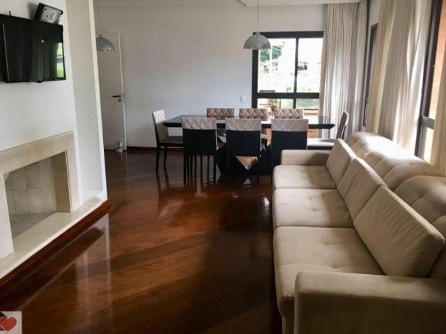 APARTAMENTO COM CHURRASQUEIRA GOURMET, NO MELHOR DA VILA MASCOTE !
