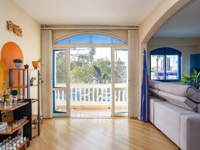 Apartamento com Charme Clássico no São Francisco 135m², Face Norte