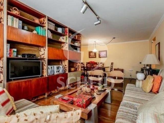 APARTAMENTO COM A PLANTA ORIGINAL NA MELHOR LOCALIZAÇÃO DE PERDIZES