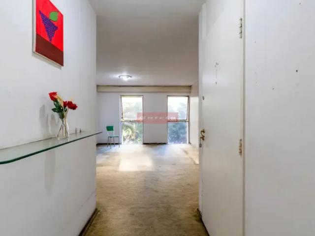 Apartamento com Ampla Metragem? Oportunidade na Chácara Santo Antônio