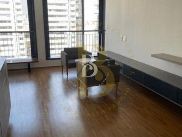 Apartamento com acabamentos modernos, localizado em Moema