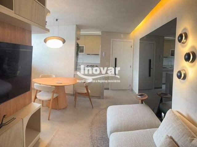 Apartamento com aproximadamente 73m² com 1 suíte e 2 semi suítes. Com 2 vagas de garagem