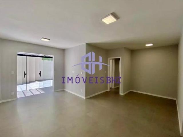 Apartamento com área privativa 3 Quartos e 2 banheiros à Venda, 241 m²