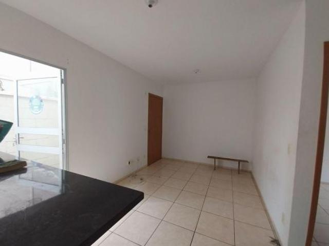 Apartamento com Área Privativa 02 quartos, vaga coberta, bairro São Benedito, Santa Luzia MG