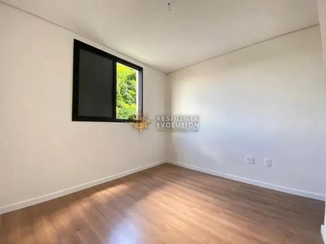 Apartamento com área privativa 03 quartos