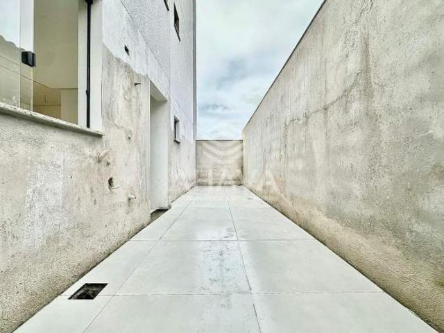Apartamento com Área Privativa 2 Quartos 1 Suíte | 106m² | Santa Mônica | 1 Vaga de Garagem