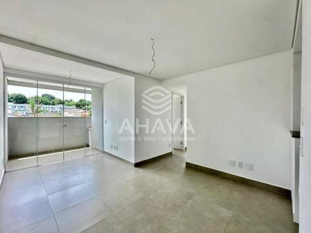 Apartamento com Área Privativa com 3 Quartos