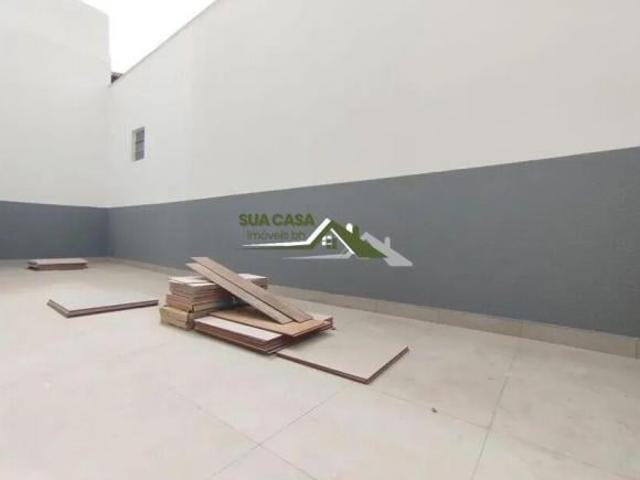 Apartamento com Área Privativa à Venda