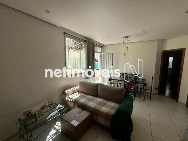 Apartamento com Área Privativa à Venda | 3 Quartos e 2 Vagas