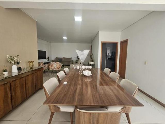 Apartamento com área privativa de quatro quartos Jardim da Cidade Betim MG