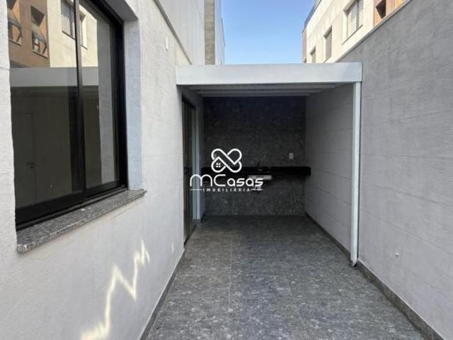 Apartamento com Área Privativa no Trinitá – 115m² de Conforto, Esti