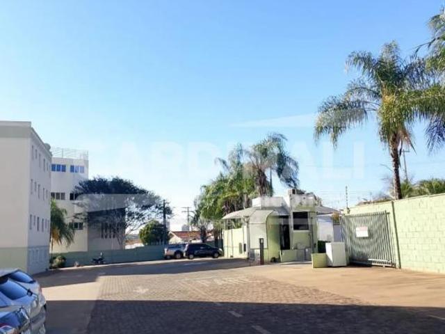 Apartamento com boa localização, próximo a escolas e creches