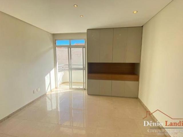 Apartamento com bastante espaço no bairro São Jose