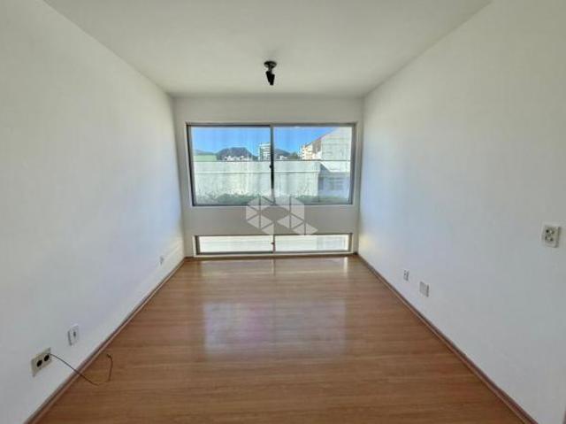 Apartamento com garagem á venda uma quadra da Prefeitura Municipal