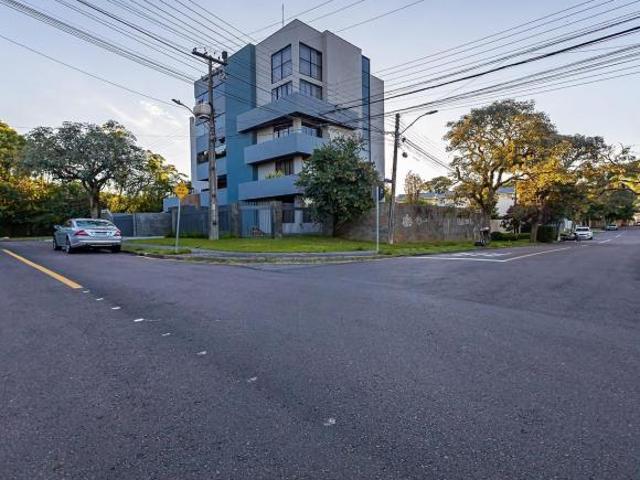 Apartamento com Garden Elevado no Bacacheri, Curitiba, PR