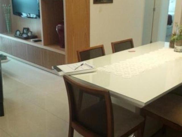 APARTAMENTO COM DOIS DORMITORIOS CENTER PLAZA