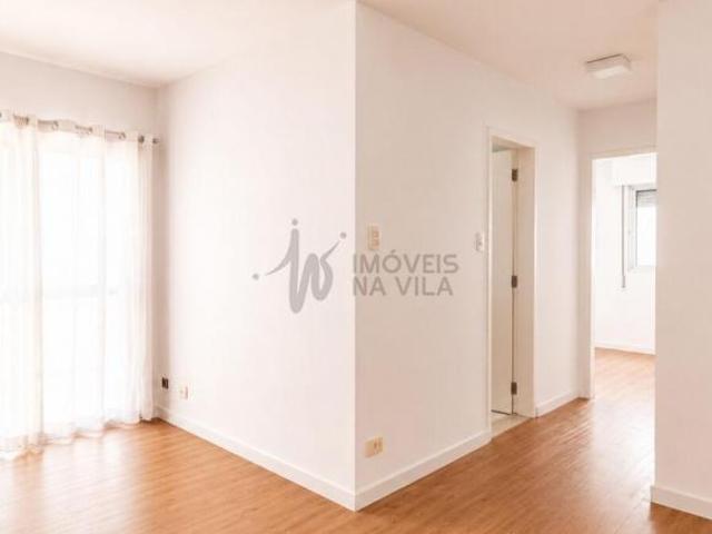 Apartamento com dois dormitórios e uma vaga na Vila Mariana