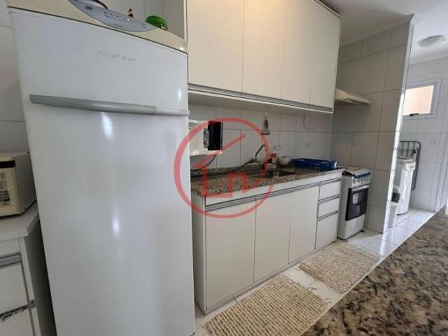 Apartamento com dois dormitórios e vaga coberta Itaguá