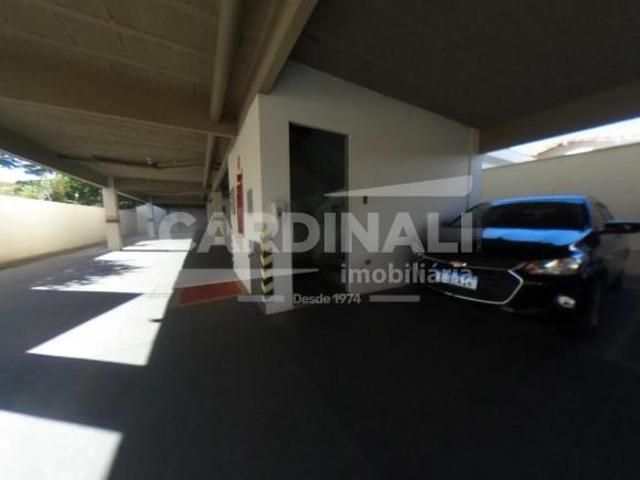 Apartamento com dois dormitórios na Av. Carlos botelho próximo portaria USP, entre Av. são Carlos ô