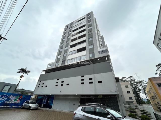 APARTAMENTO COM DOIS DORMITÓRIOS NO CENTRO