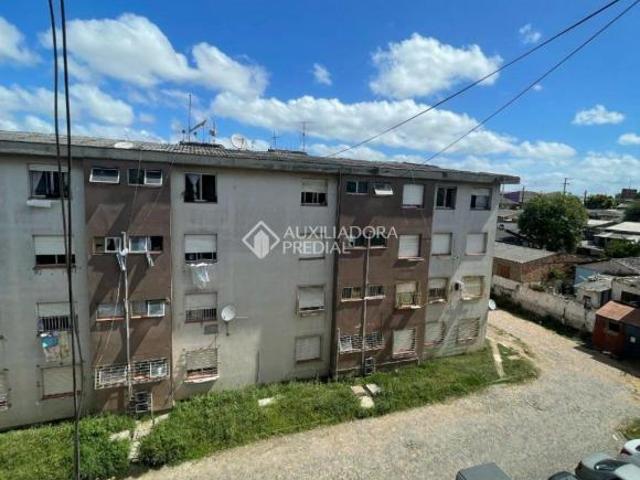 Apartamento com dois dormitórios no Condominio Fernando Ferrari em Porto Alegre