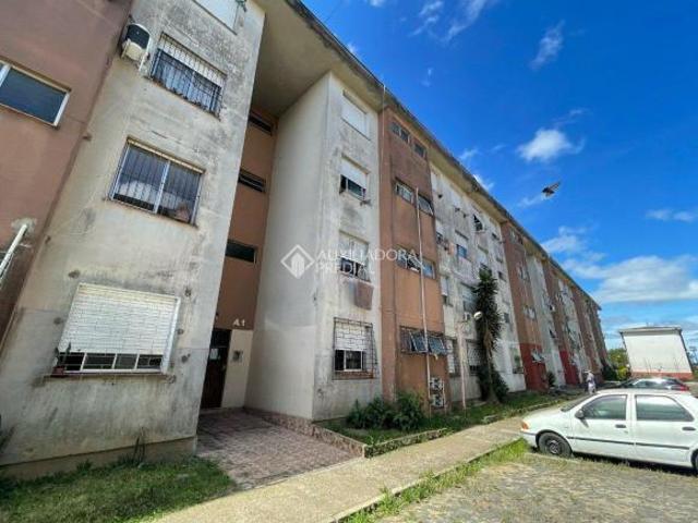 Apartamento com dois dormitórios no Condominio Fernando Ferrari em Porto Alegre