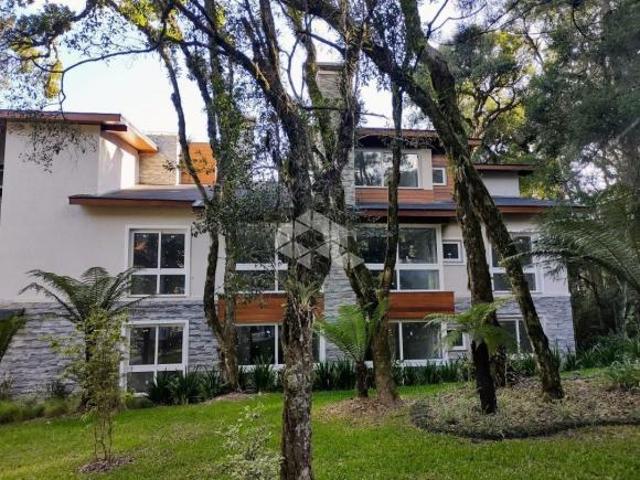 Apartamento com dois dormitórios/quartos suítes no centro de Canela