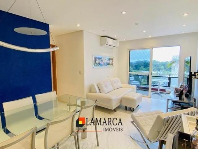 Apartamento com dois quartos a venda no Guaruja