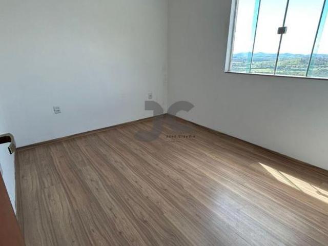 Apartamento com Dois Quartos e Dois Banheiros no Pão de Açucar R$300.000,00