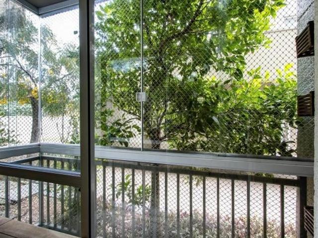 Apartamento com dois quartos e dois banheiros Zona Sul
