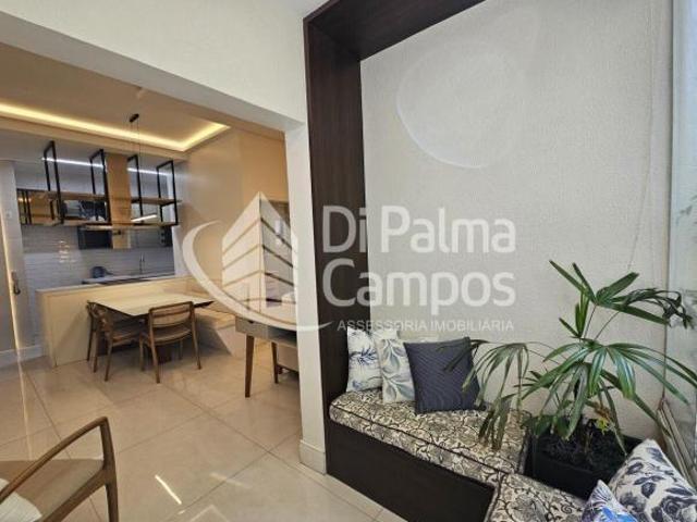 Apartamento com dois quartos e vaga à venda, no Cambuci!
