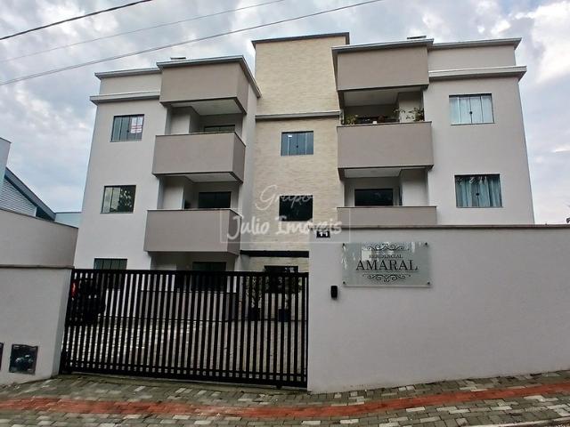 Apartamento com dois quartos em Dom Joaquim