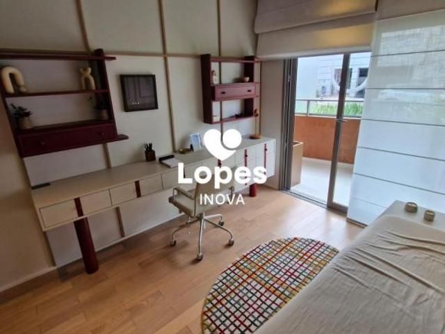 Apartamento com Design Moderno e Lazer Completo no Coração do Batel!