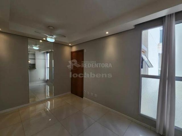 Apartamento com Elevador Fácil acesso com 02 dormitórios