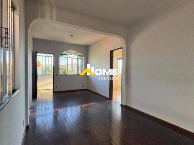 Apartamento com excelente localização no Barreiro!
