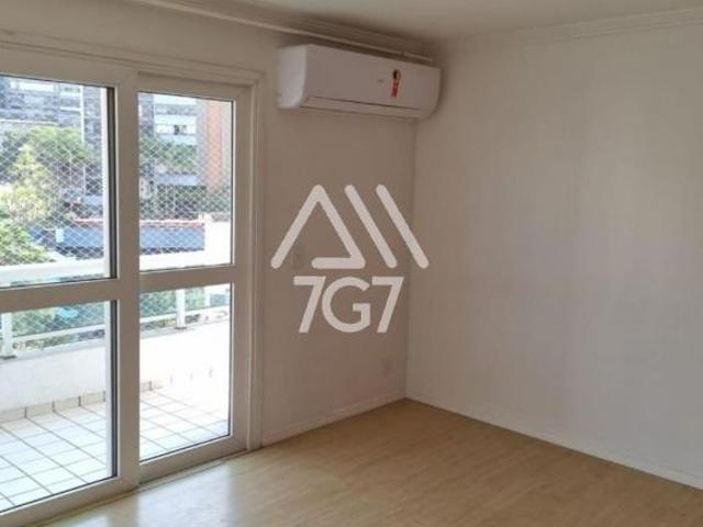 APARTAMENTO COM EXCELENTE LOCALIZAÇÃO NO MORUMBI