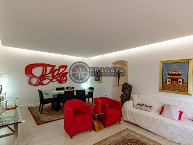 Apartamento com Excelente Planta e Localização Privilegiada no Itaim Bibi 145m², 3 Dormitórios e 1