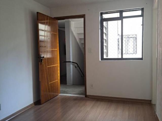 Apartamento com fácil acesso a Régis Bittencourt