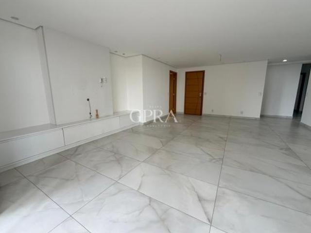 Apartamento com hall privativo 4 suítes 3 vagas independentes