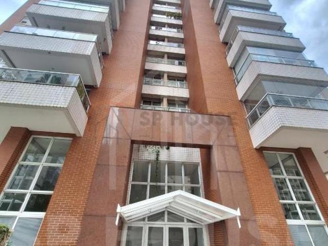 Apartamento com hall privativo a venda Moema, 3 suites, 3 vagas, 198m²