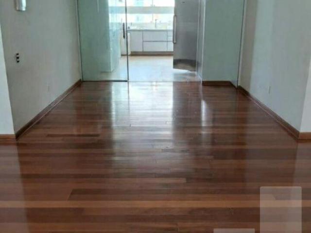 Apartamento com hidráulica nova, com 3 dormitórios e 2 vagas Higienópolis