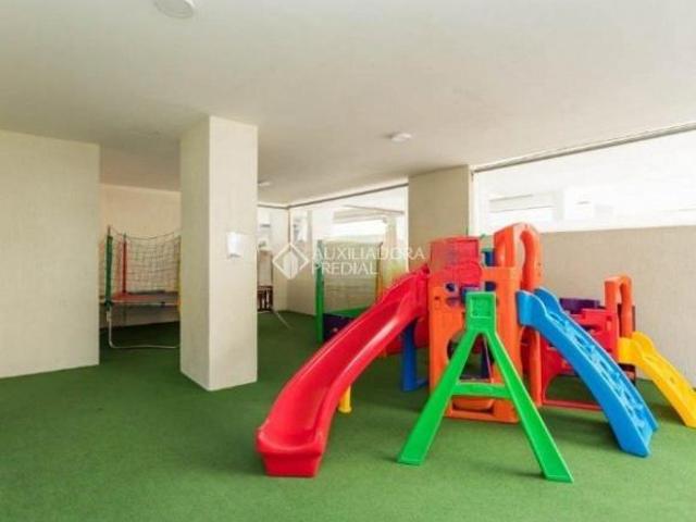 Apartamento com infraestrutura completa no bairro Tirsteza