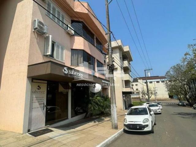 APARTAMENTO COM ÓTIMO CUSTO BENEFÍCIO NO CENTRO