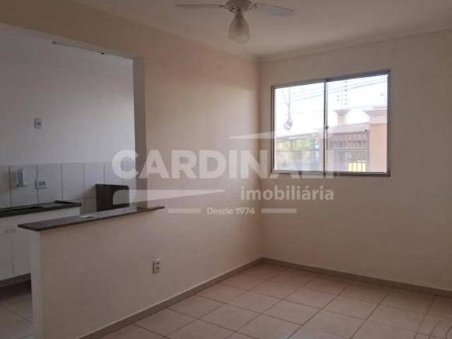 Apartamento com ótima localização, 02 dormitórios com suíte