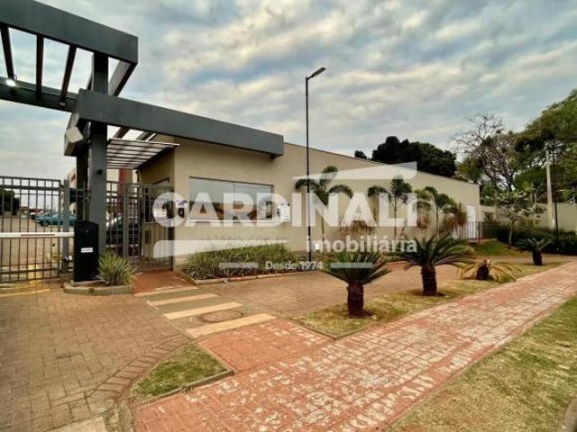 Apartamento com ótima localização, com área de lazer completo