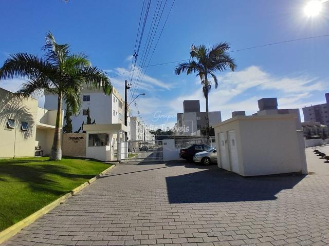 Apartamento com ótima localização na Souza Cruz