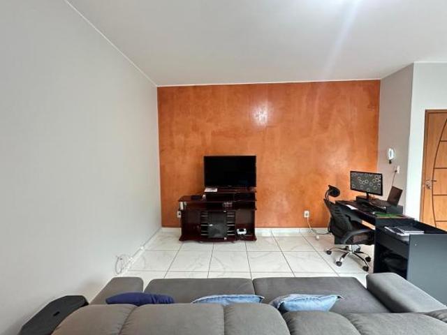APARTAMENTO COM ÓTIMA LOCALIZAÇÃO NO BAIRRO MARCIANO BRANDÃO EM PATROCÍNIO MG